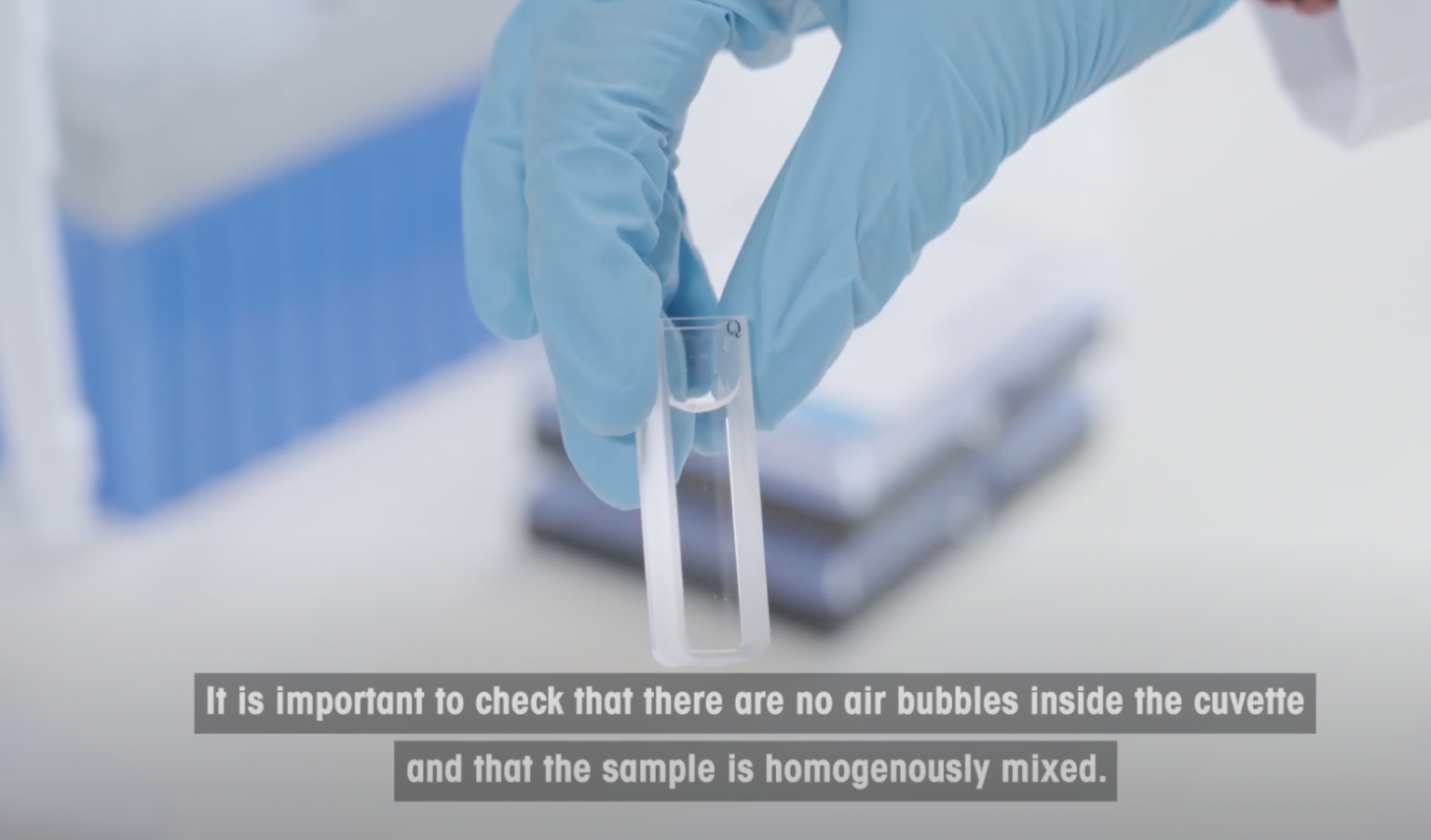 How to Handle Quartz Cuvettes: Sample Preparation | Qvarz